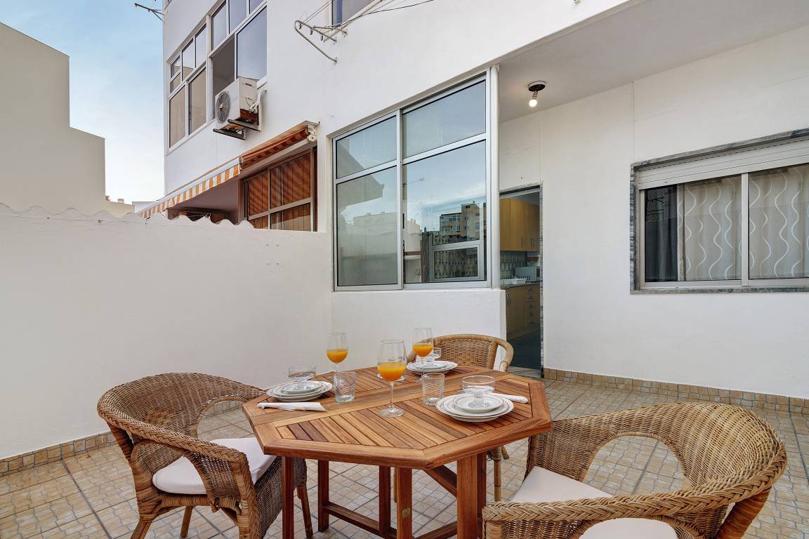 94 M² Apartamento ∙ 2 Habitaciones ∙ 5 Huéspedes - Faro