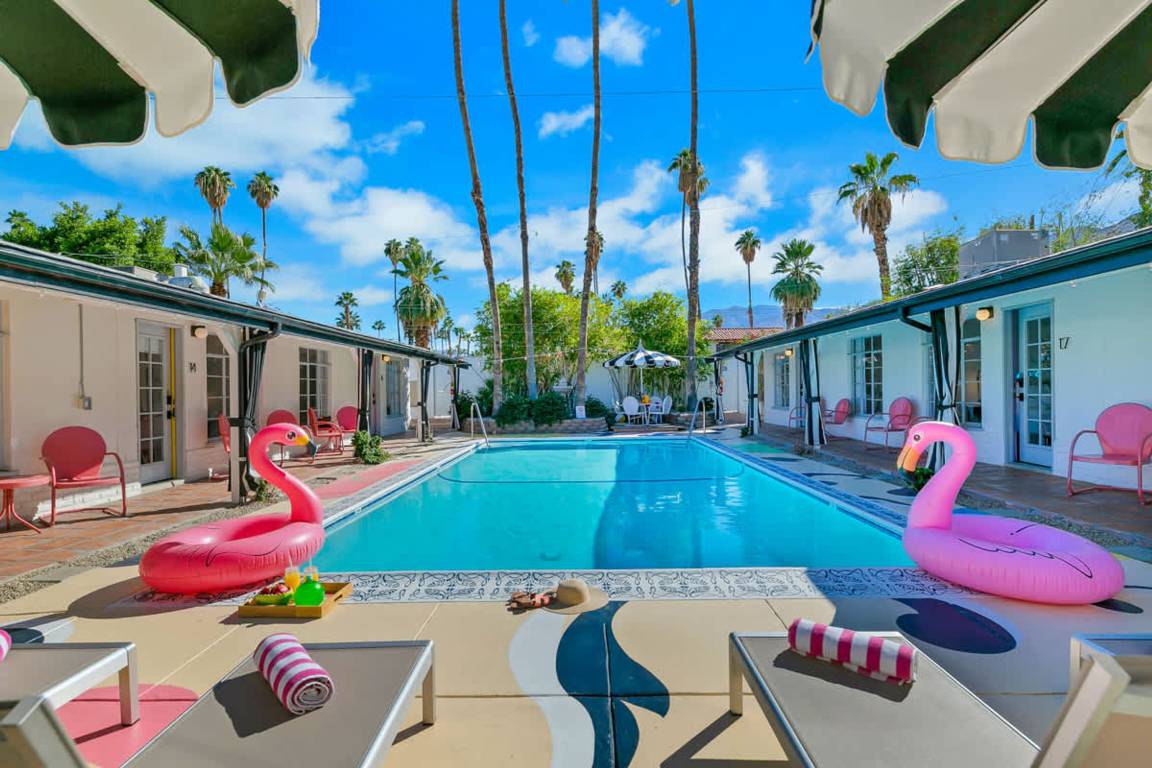 House ∙ 11 Bedrooms ∙ 30 Guests - Palm Springs, CA