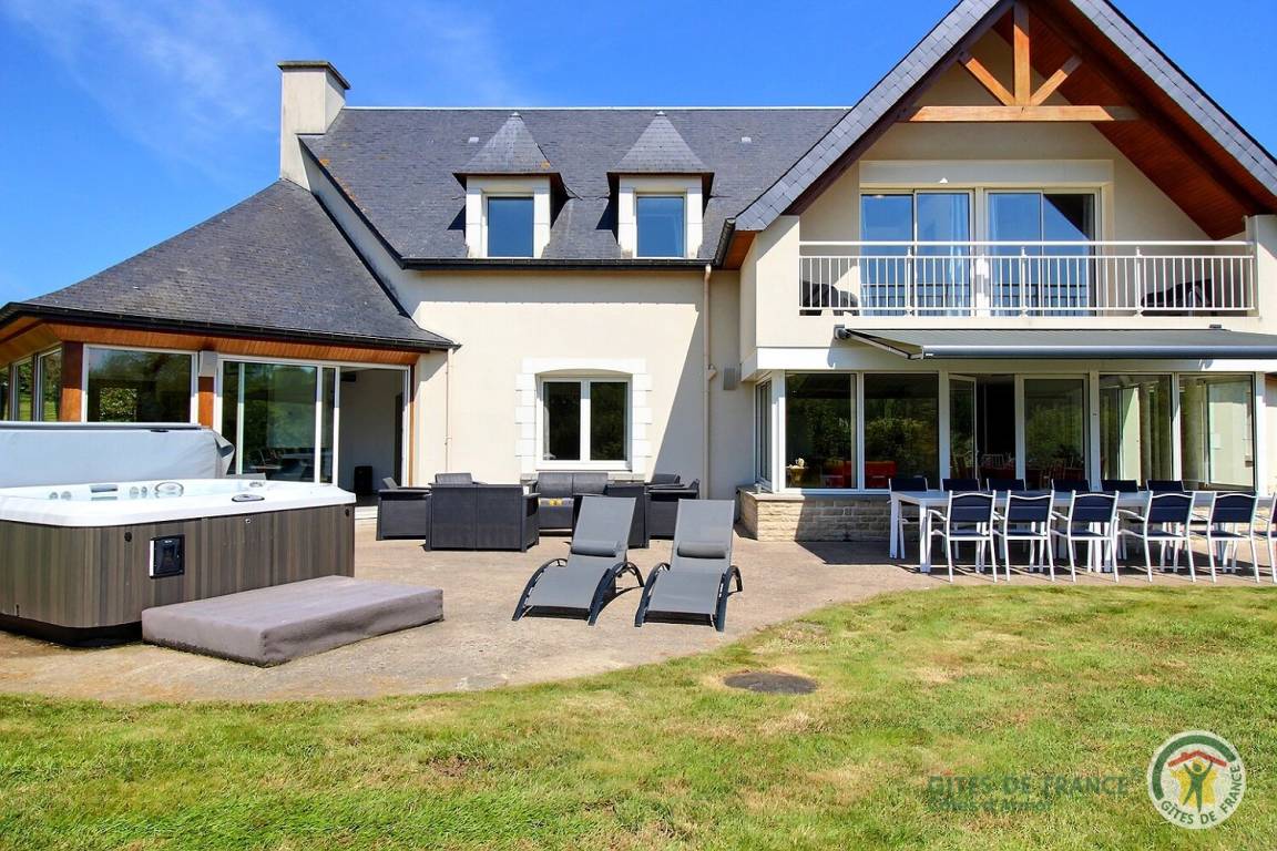 235 M² Gîte ∙ 6 Chambres ∙ 10 Personnes - Binic