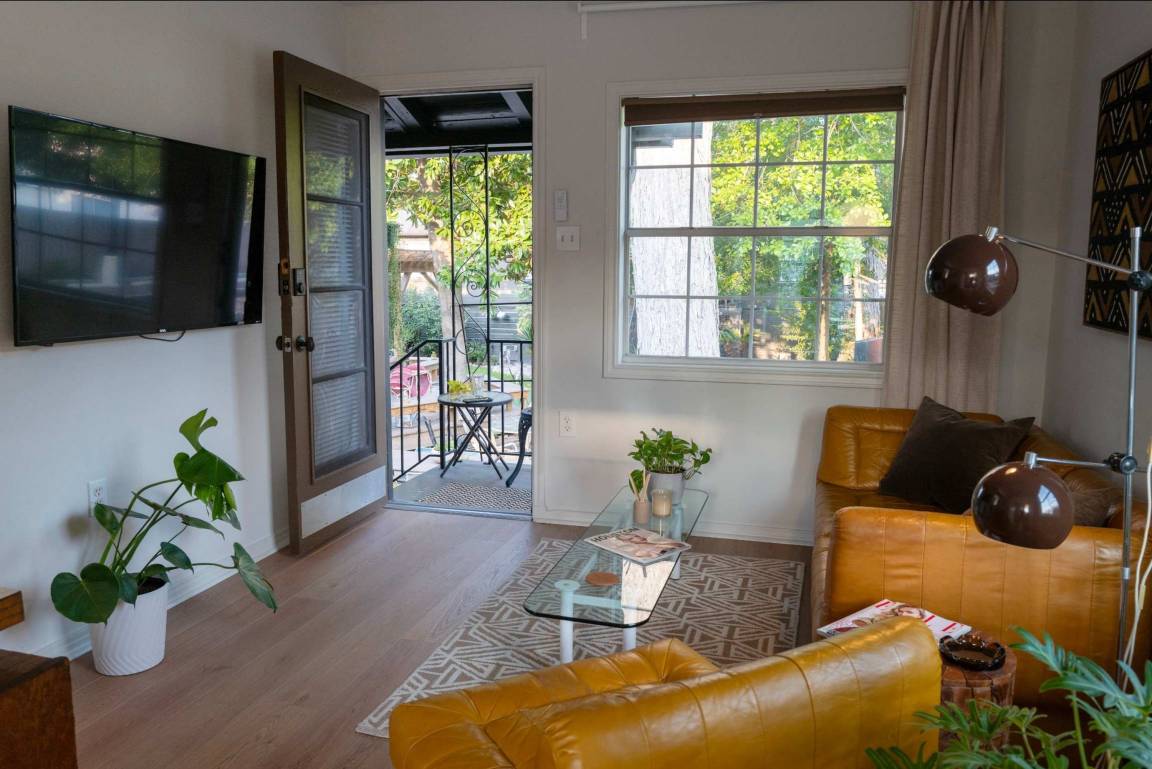Apartment ∙ 1 Bedroom ∙ 2 Guests - Bellaire, TX