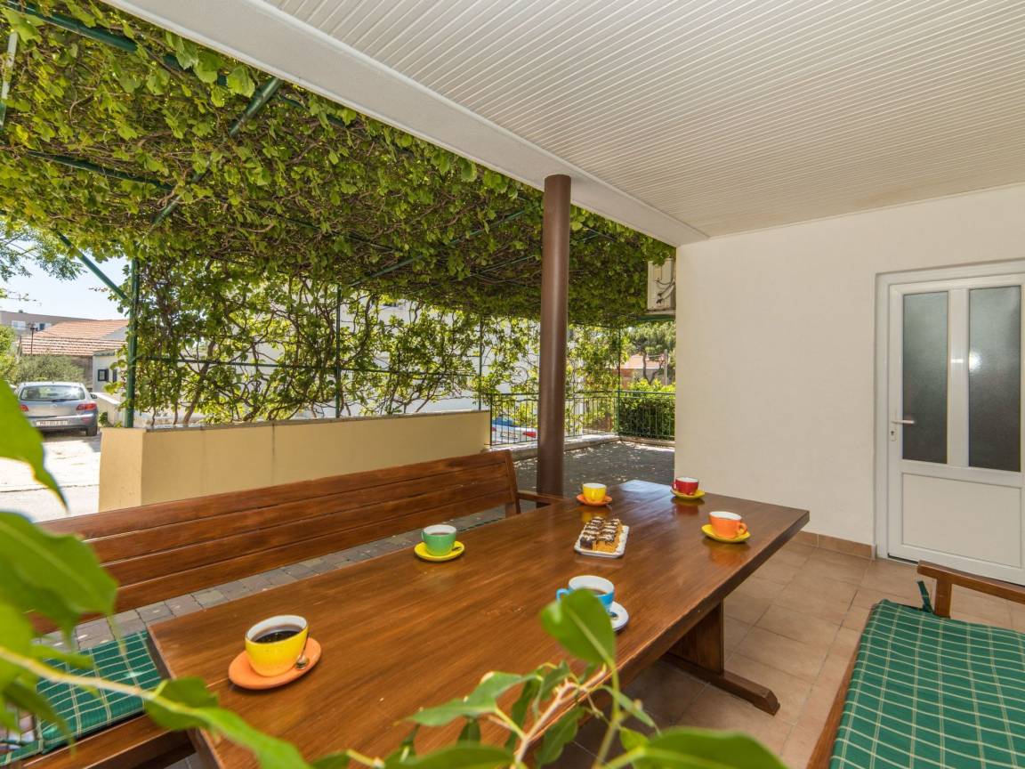 120 M² Ferienwohnung ∙ 3 Schlafzimmer ∙ 4 Gäste - Makarska