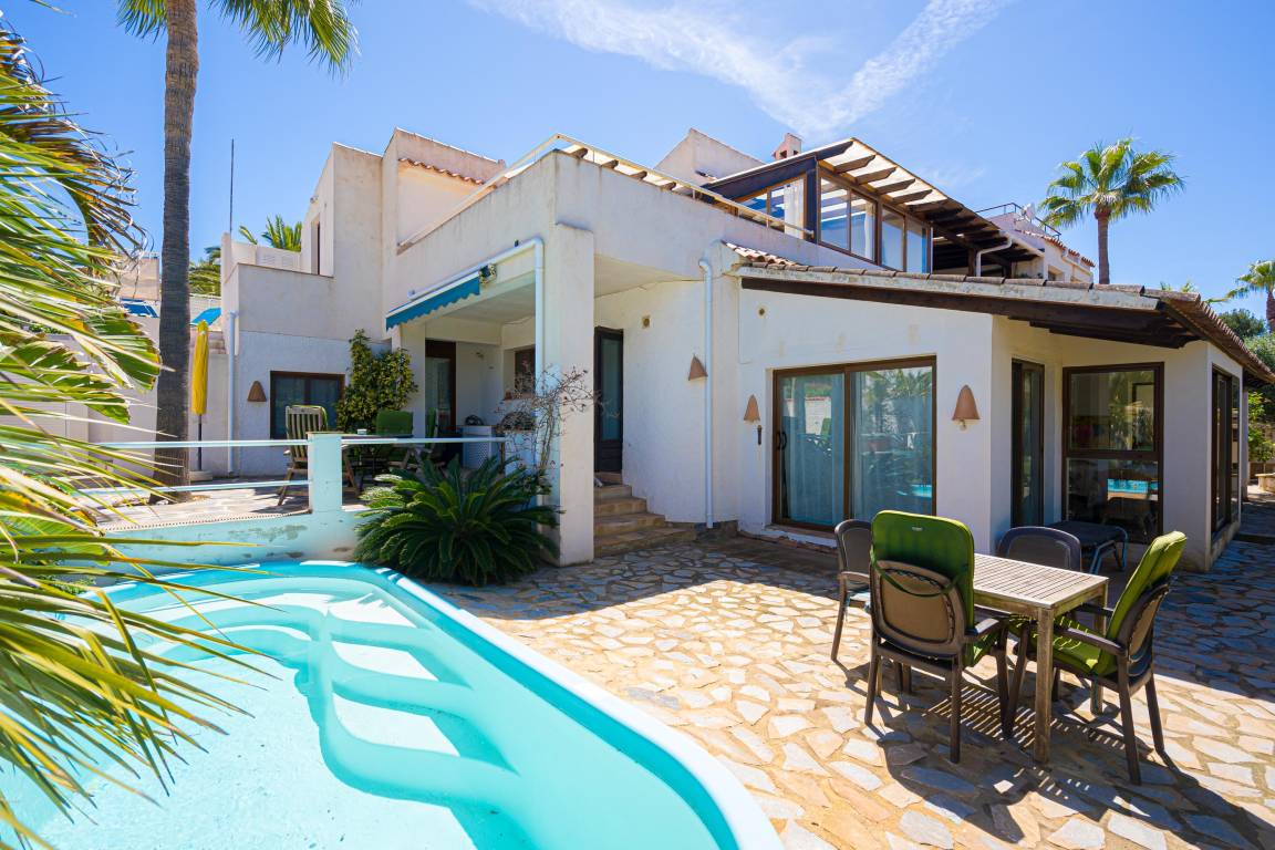 110 M² Villa ∙ 2 Bedrooms ∙ 4 Guests - Benidorm