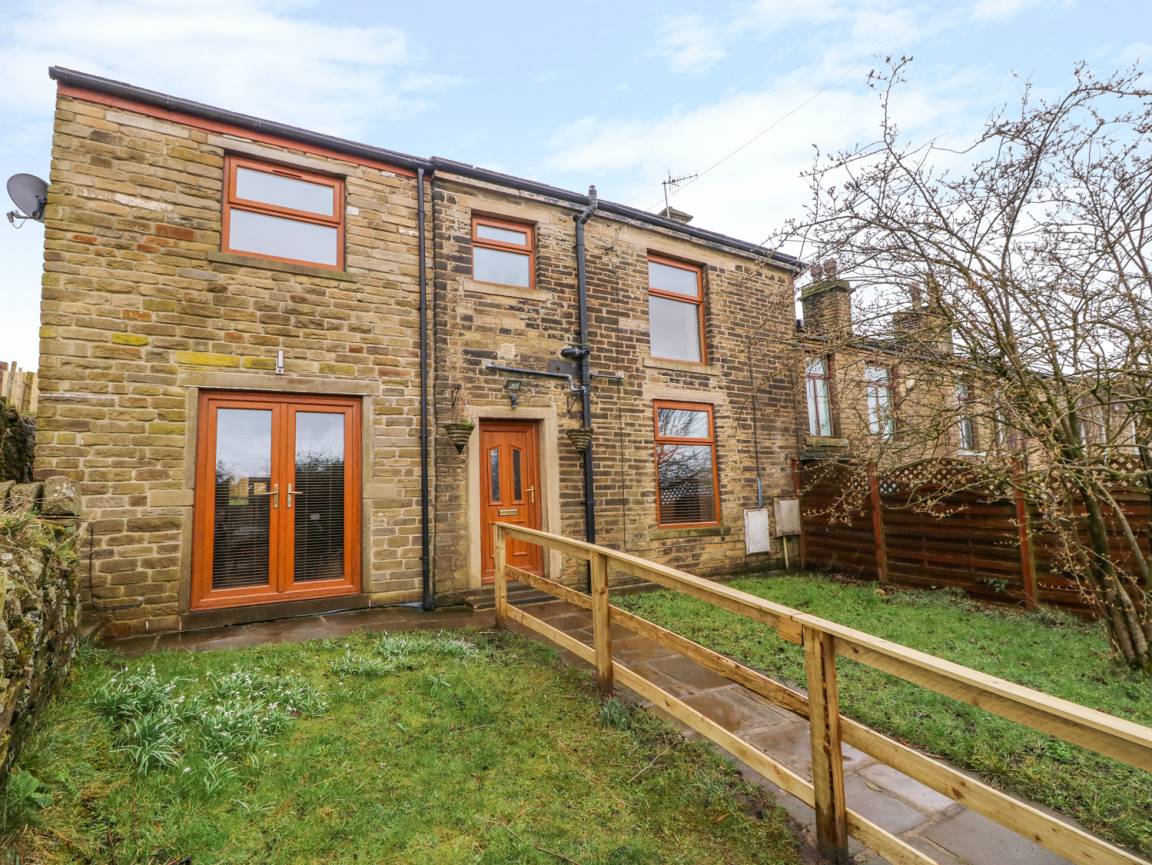 Cottage ∙ 3 Bedrooms ∙ 6 Guests - Hebden Bridge