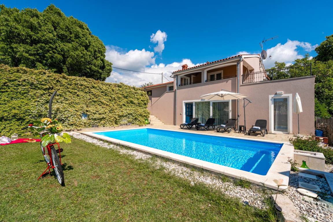 120 M² Villa ∙ 3 Bedrooms ∙ 6 Guests - Poreč
