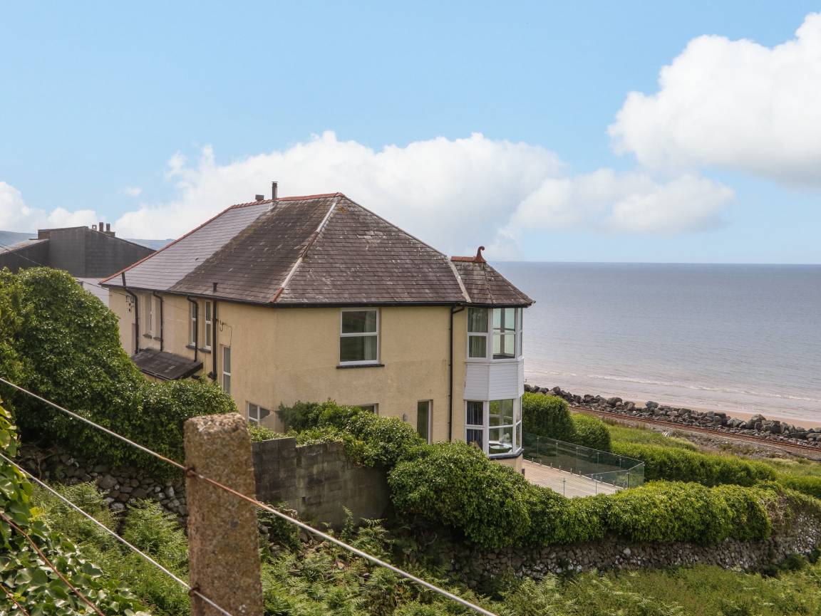 Cottage ∙ 3 Bedrooms ∙ 6 Guests - Tal-y-bont