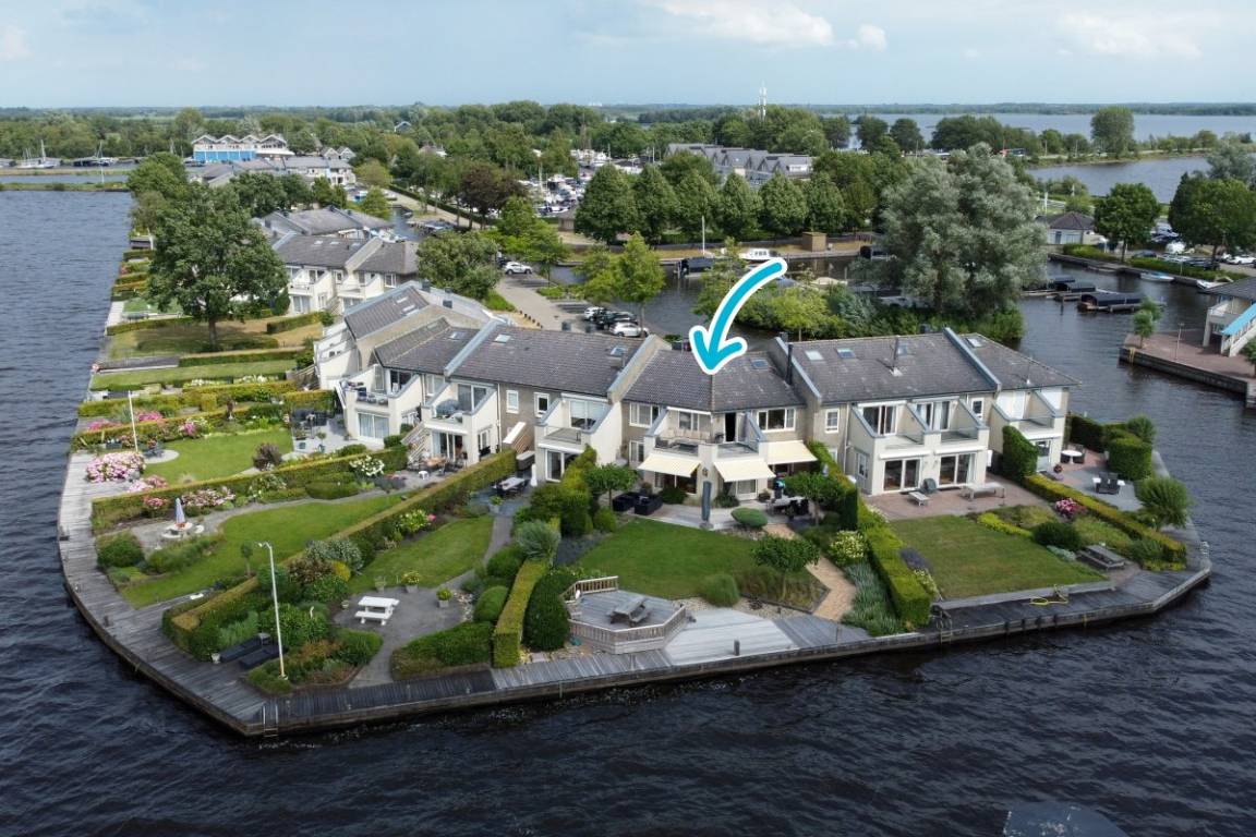 94 M² House ∙ 2 Bedrooms ∙ 4 Guests - Giethoorn