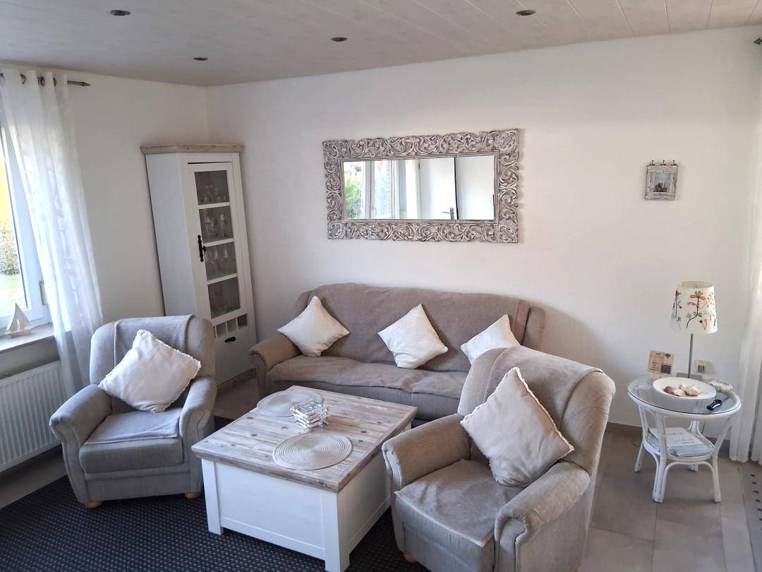 54 M² Ferienhaus ∙ 2 Schlafzimmer ∙ 4 Gäste - Berumbur