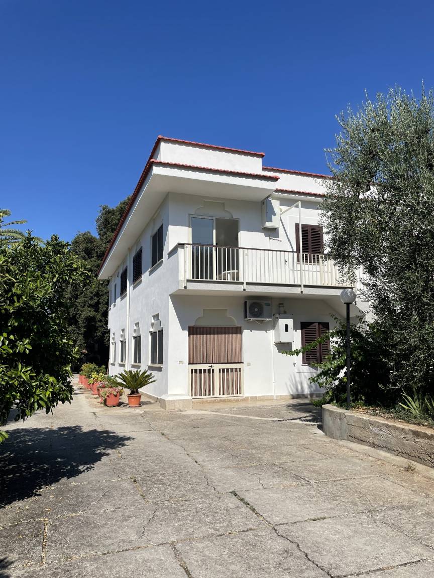85 M² Appartement ∙ 3 Chambres ∙ 8 Personnes - Rodi Garganico