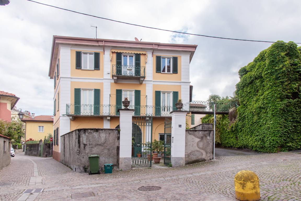 50 M² Appartamento ∙ 1 Camera Da Letto ∙ 4 Ospiti - Luino