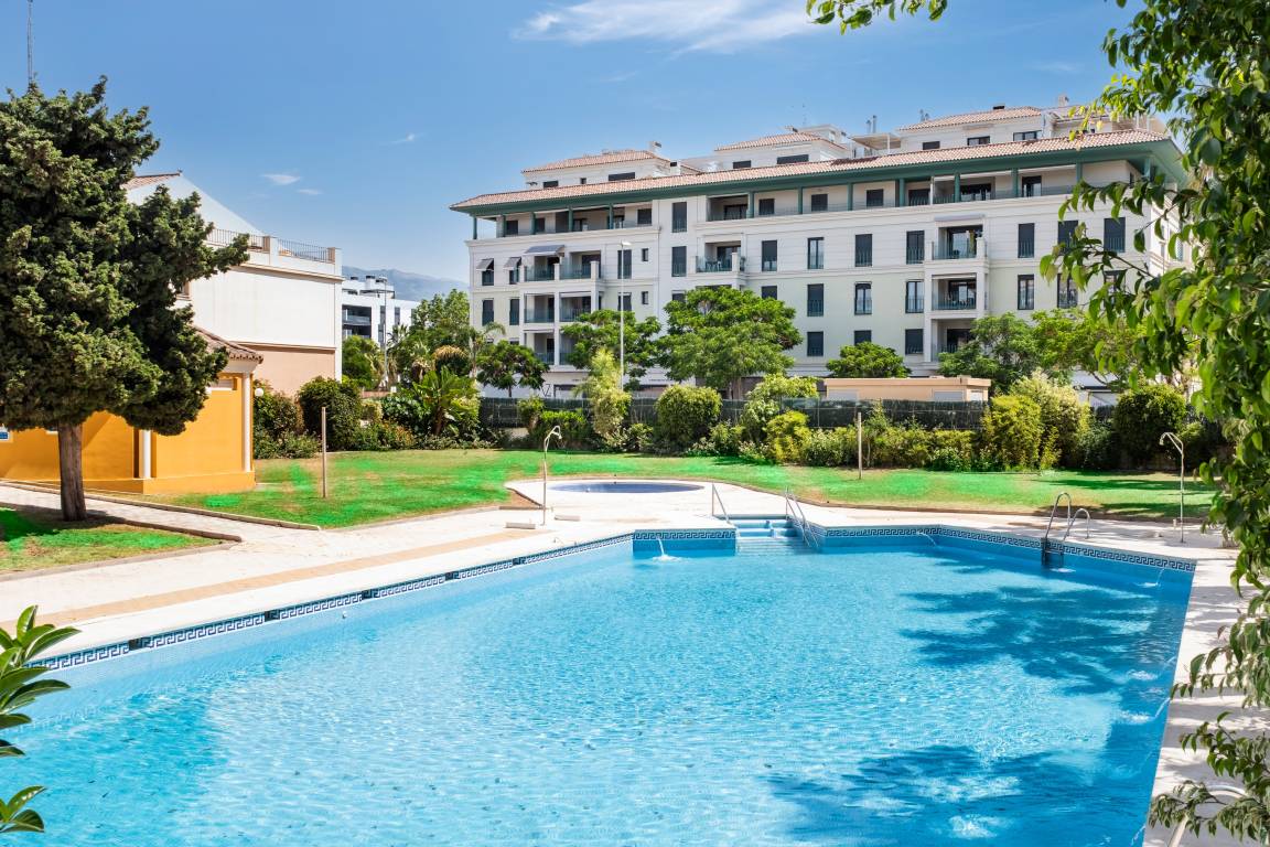 70 M² Apartamento ∙ 1 Habitación ∙ 4 Huéspedes - Vélez-Málaga