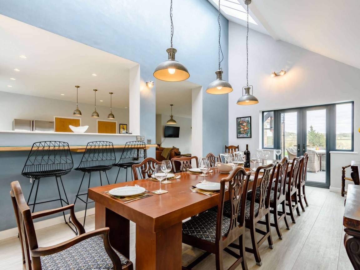 Cottage ∙ 4 Bedrooms ∙ 10 Guests - Uckfield