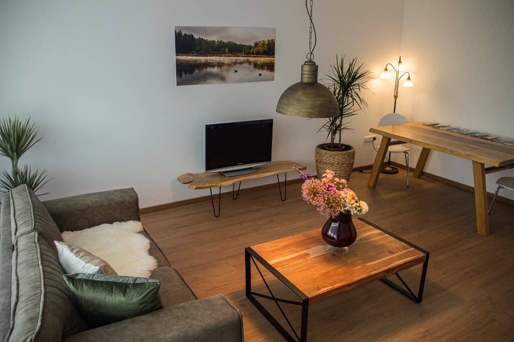 90 M² Apartment ∙ 3 Bedrooms ∙ 4 Guests - Wackersdorf