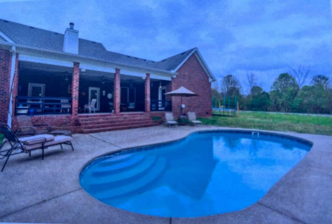 House ∙ 1 Bedroom ∙ 4 Guests - Fairview, TN