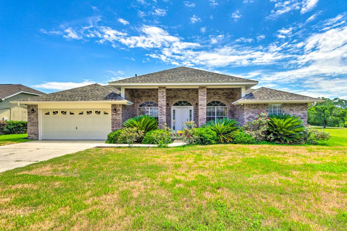 199 M² House ∙ 4 Bedrooms ∙ 8 Guests - Brent, FL