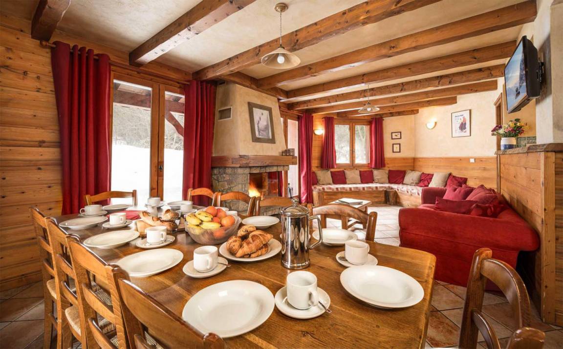 160 M² Chalet ∙ 6 Bedrooms ∙ 12 Guests - Méribel