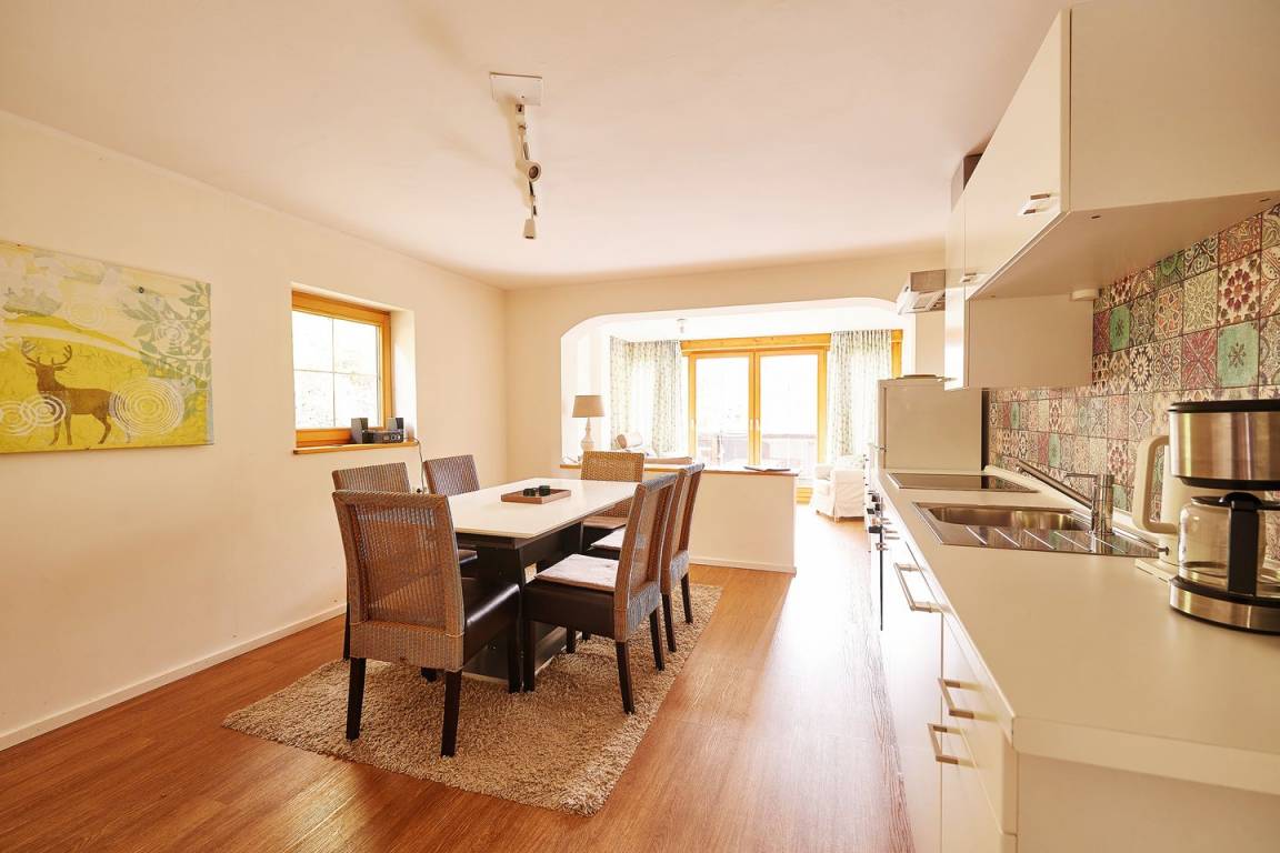 62 M² Ferienwohnung ∙ 1 Schlafzimmer ∙ 2 Gäste - Mittelberg