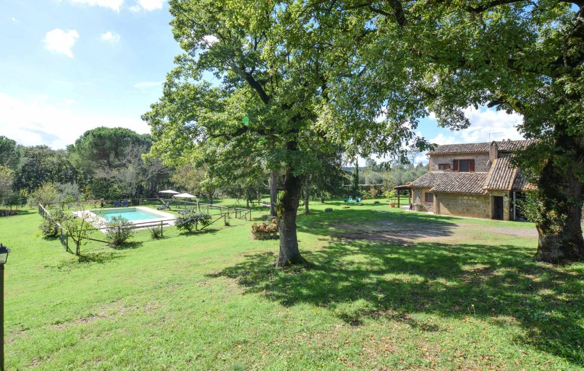 215 M² Ferienhaus ∙ 6 Schlafzimmer ∙ 12 Gäste - Bolsena
