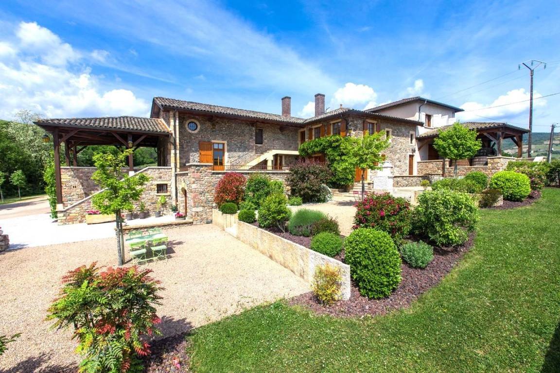 270 M² Gîte ∙ 5 Chambres ∙ 15 Personnes - Juliénas