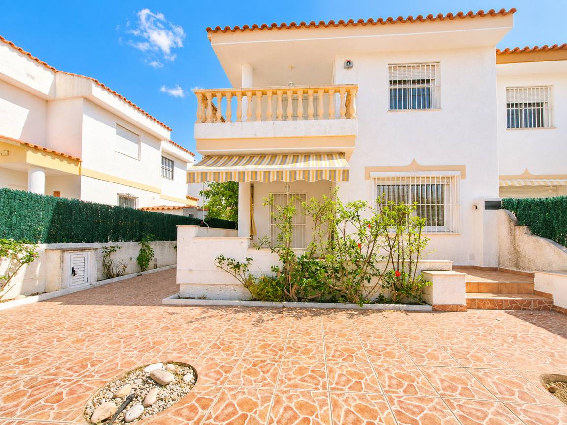150 M² Maison De Vacances ∙ 3 Chambres ∙ 6 Personnes - Alcossebre