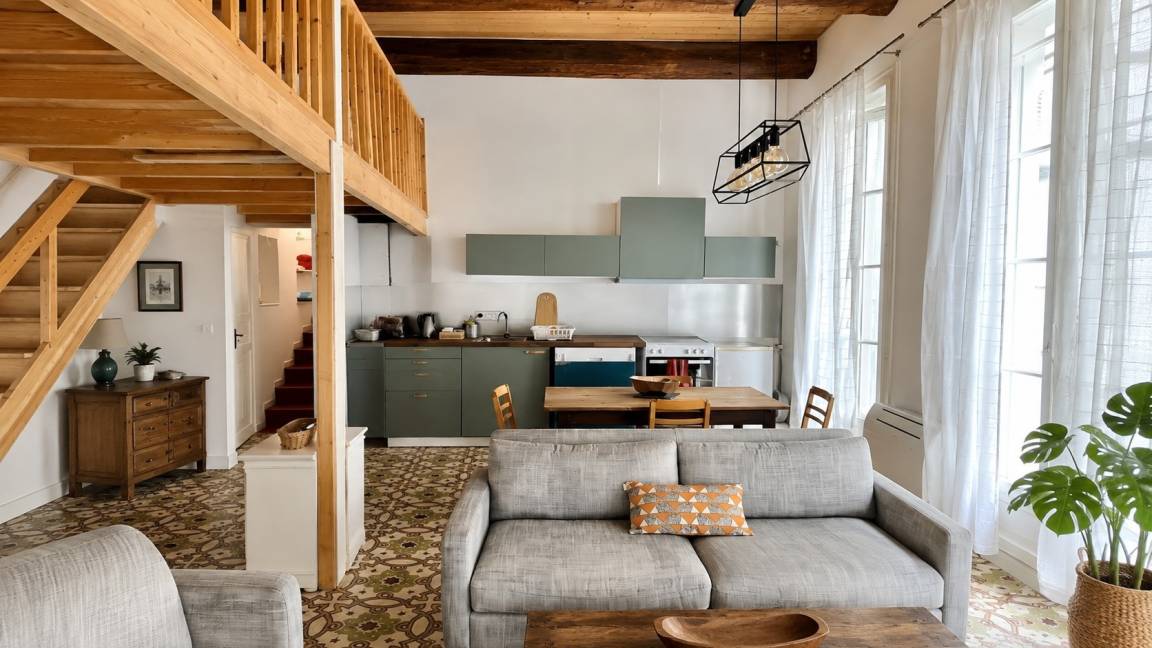 60 M² Apartment ∙ 2 Bedrooms ∙ 4 Guests - Nîmes