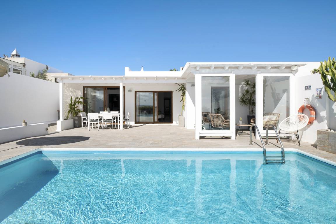 140 M² Villa ∙ 3 Bedrooms ∙ 6 Guests - Playa Blanca