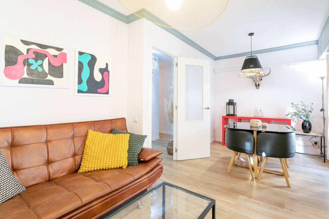 70 M² Apartamento ∙ 2 Habitaciones ∙ 5 Huéspedes - Alicante