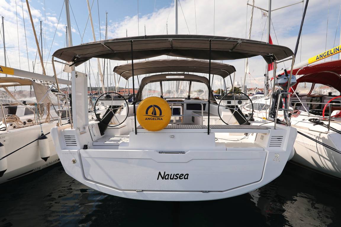 Houseboat ∙ 4 Bedrooms ∙ 8 Guests - Croatia