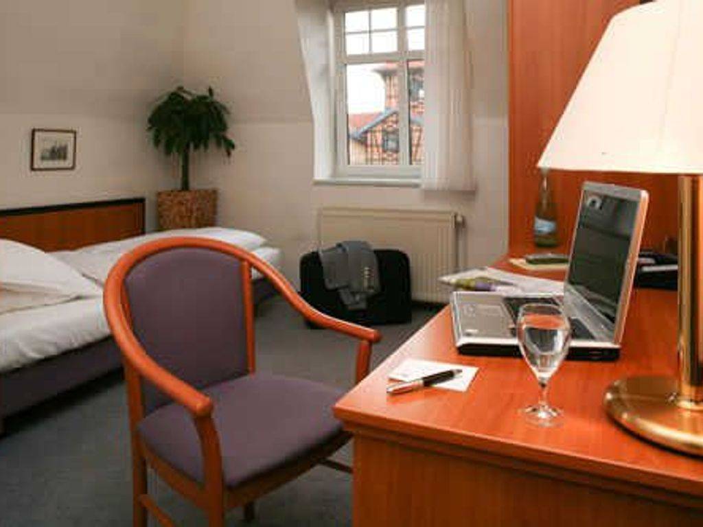 16 M² Hotel ∙ 1 Guest - Waren