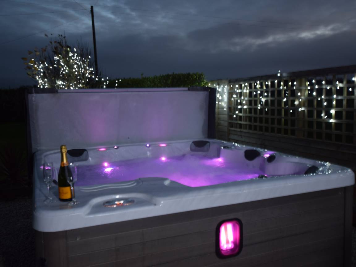 Cottage ∙ 4 Bedrooms ∙ 8 Guests - Perranporth