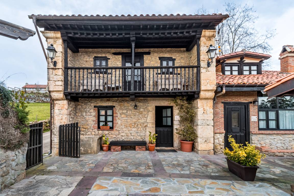120 M² Casa ∙ 3 Habitaciones ∙ 7 Huéspedes - Comillas