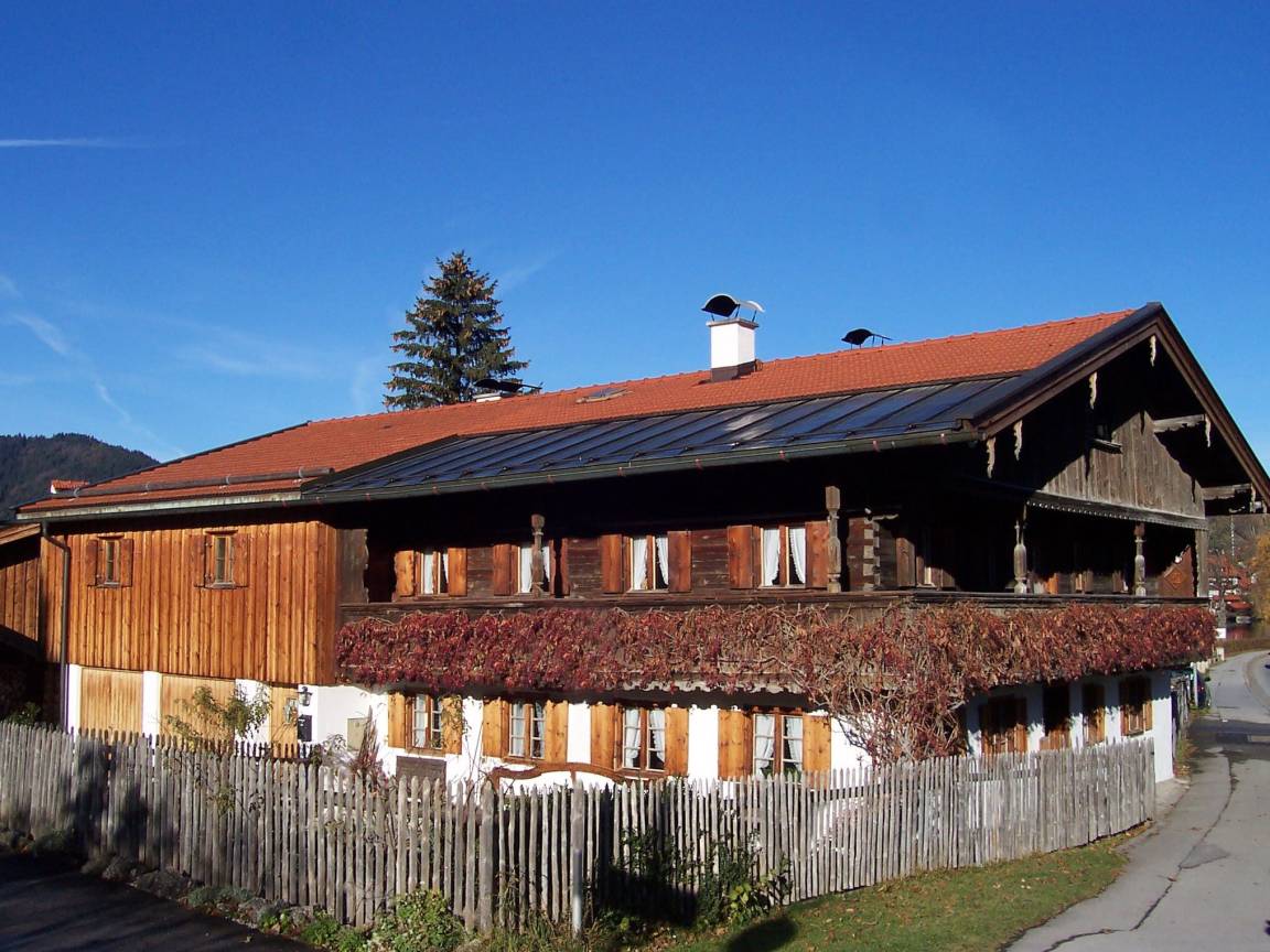 76 M² Ferienwohnung ∙ 2 Schlafzimmer ∙ 4 Gäste - Hausham