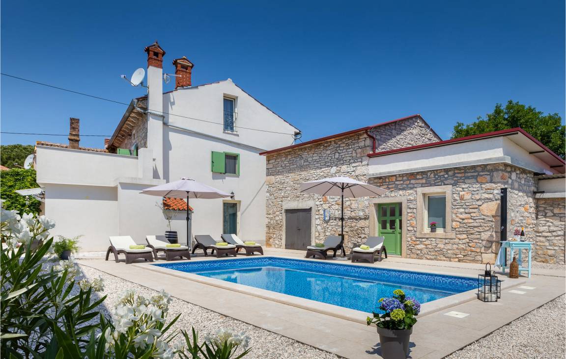 100 M² Duplex ∙ 2 Chambres ∙ 6 Personnes - Rakalj