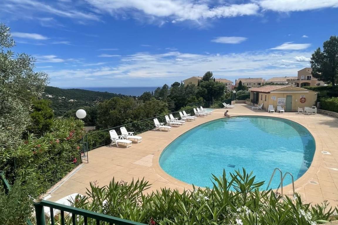 53 M² Appartement ∙ 2 Chambres ∙ 4 Personnes - Roquebrune-sur-Argens