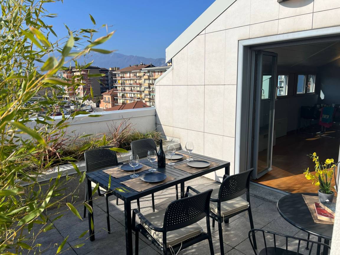 65 M² Ferienwohnung ∙ 1 Schlafzimmer ∙ 3 Gäste - Verbania