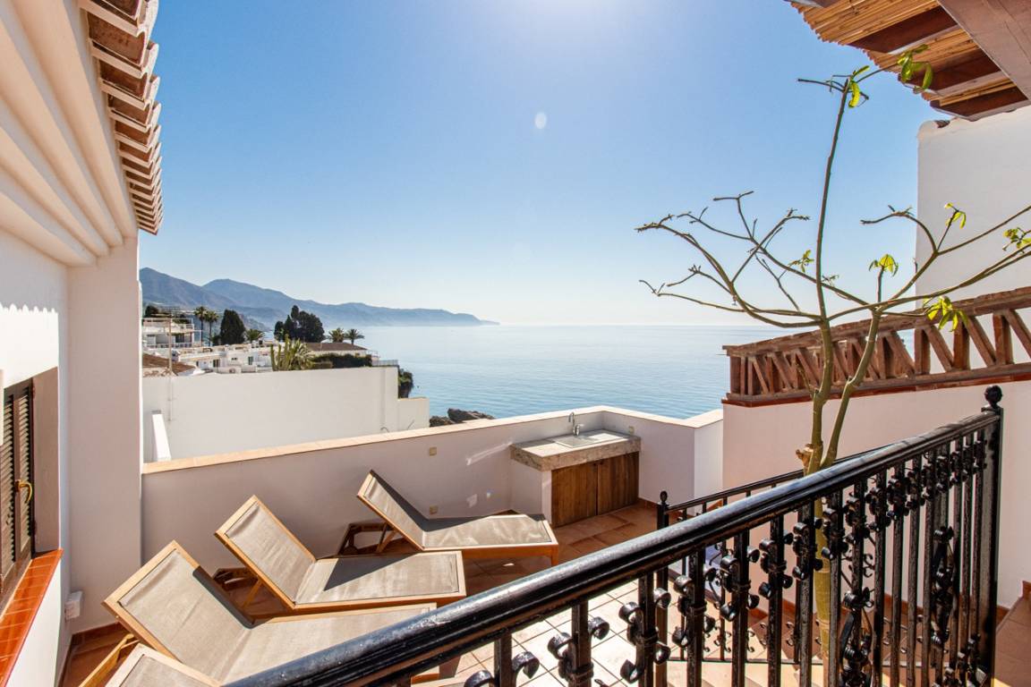 120 M² House ∙ 4 Bedrooms ∙ 8 Guests - Nerja