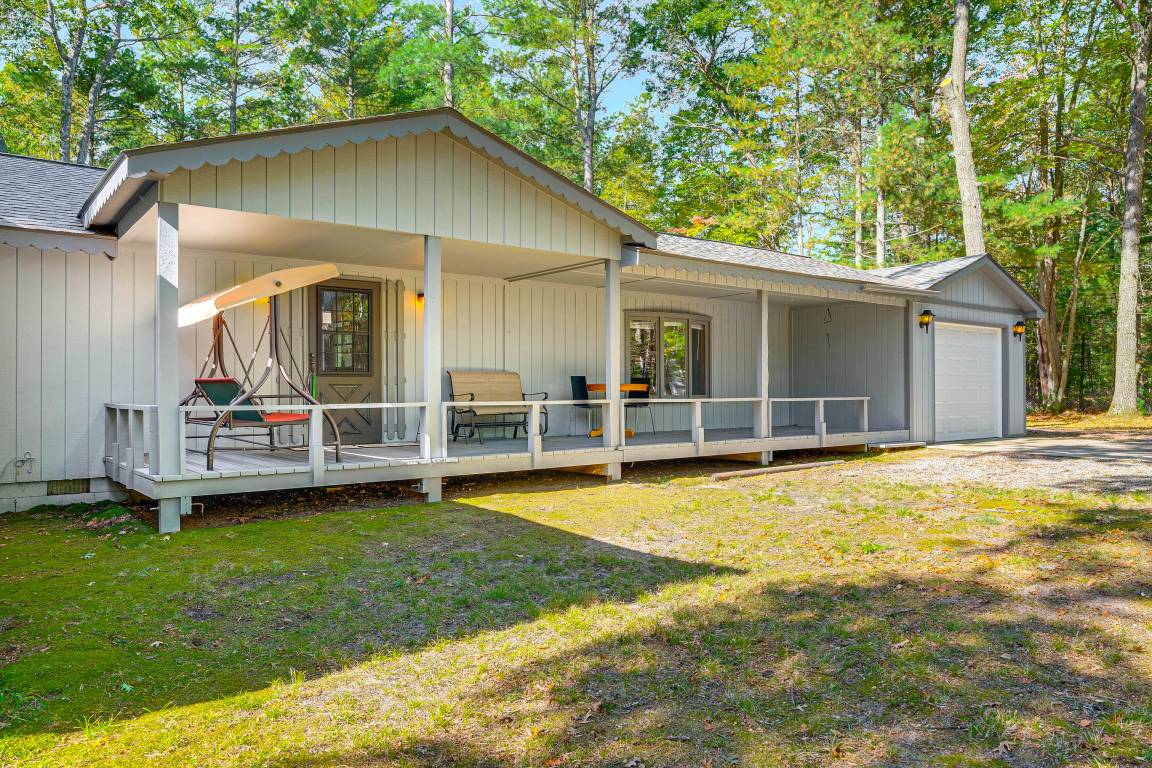 139 M² Cottage ∙ 3 Bedrooms ∙ 7 Guests - Roscommon, USA
