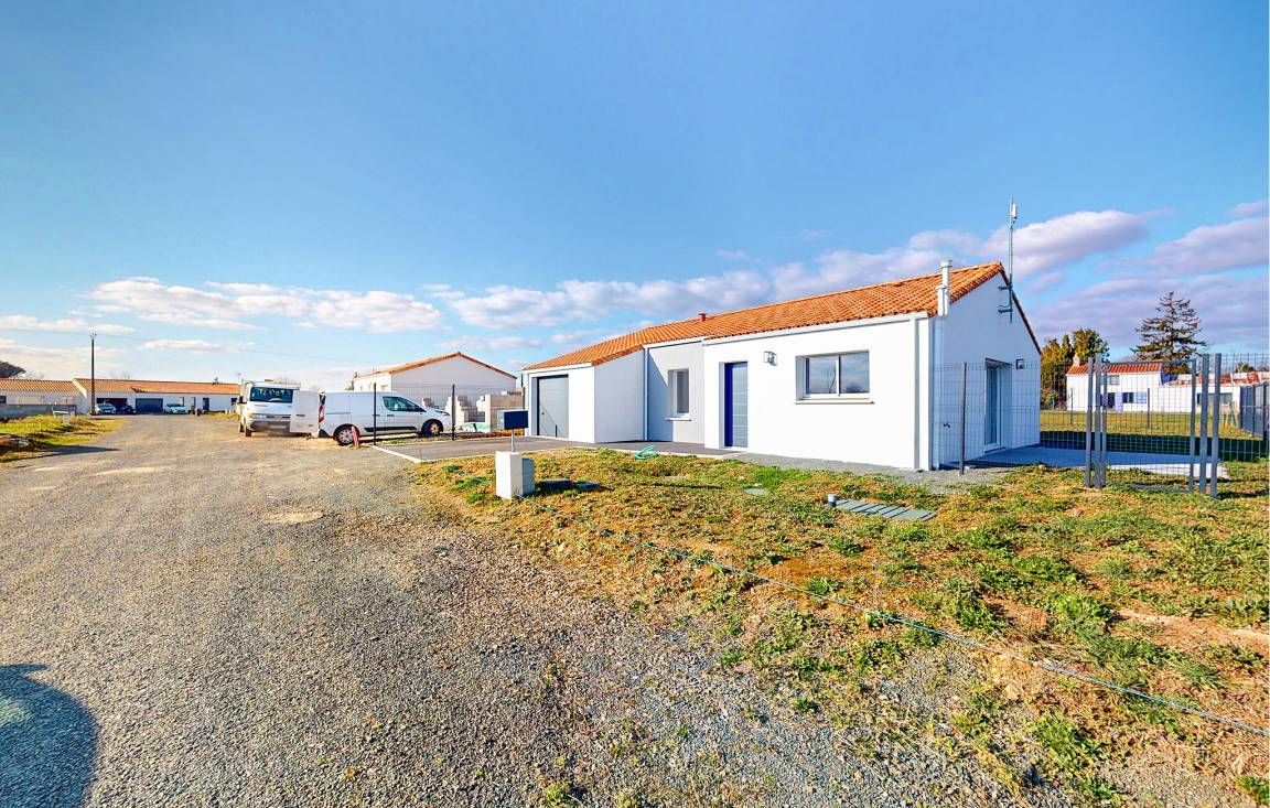 88 M² House ∙ 3 Bedrooms ∙ 6 Guests - Luçon