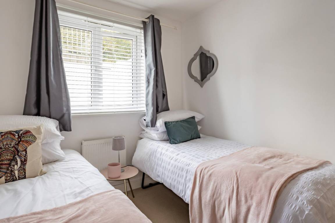 55 M² Apartment ∙ 2 Bedrooms ∙ 4 Guests - Newton Abbot