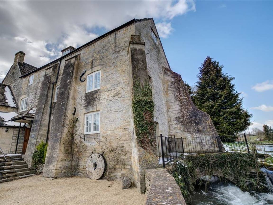 Casa De Campo ∙ 5 Quartos ∙ 12 Hóspedes - Bibury