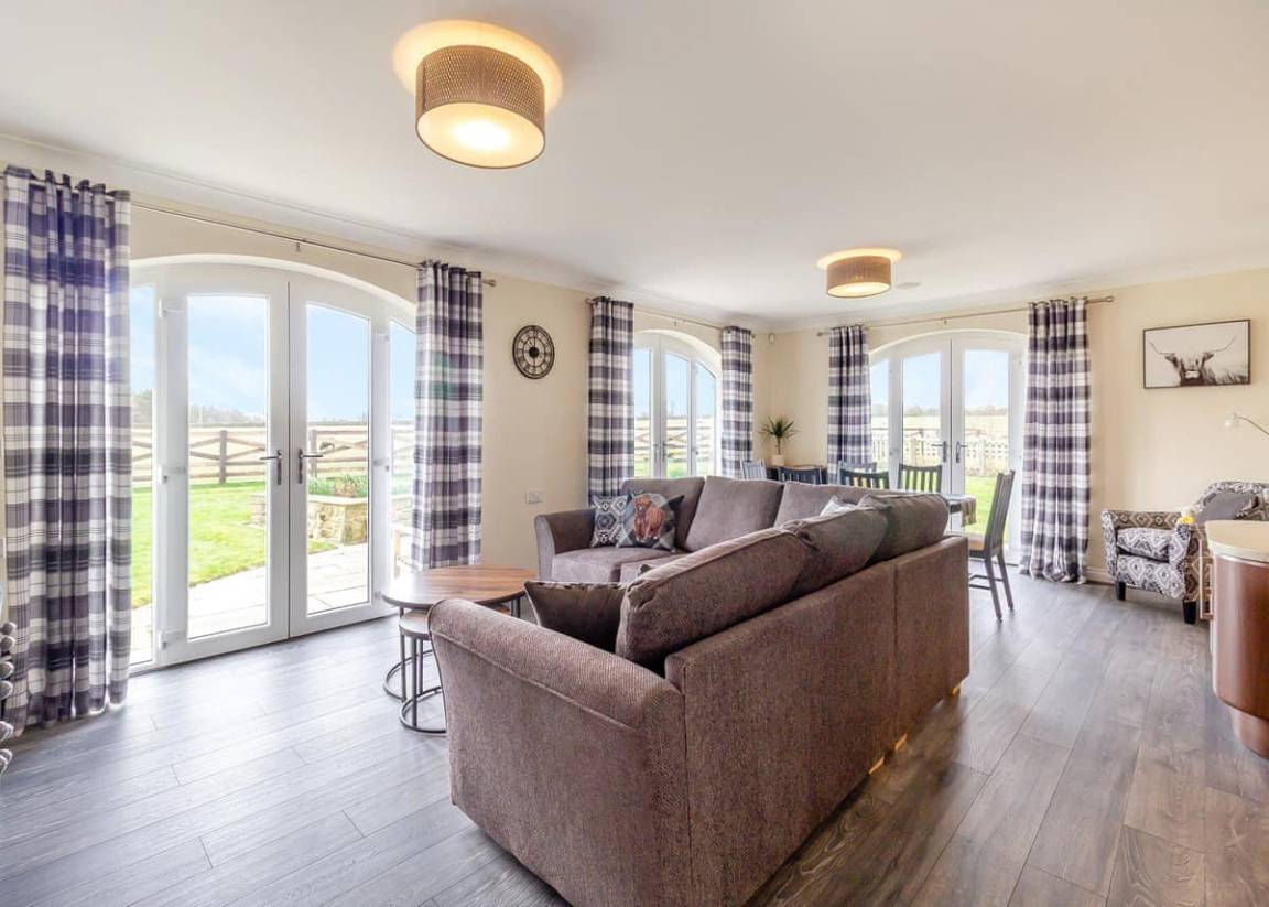 Chalet ∙ 3 Bedrooms ∙ 6 Guests - Scotland