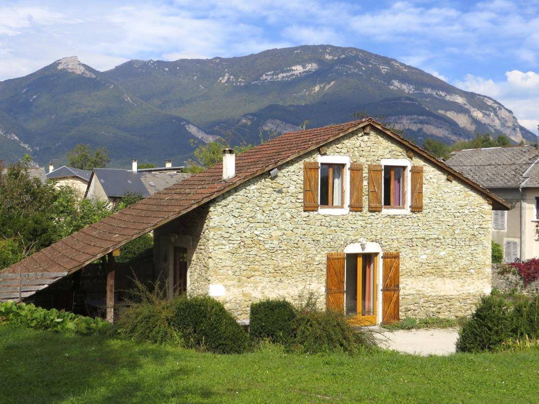 90 M² Gîte ∙ 2 Chambres ∙ 4 Personnes - Lac du Bourget