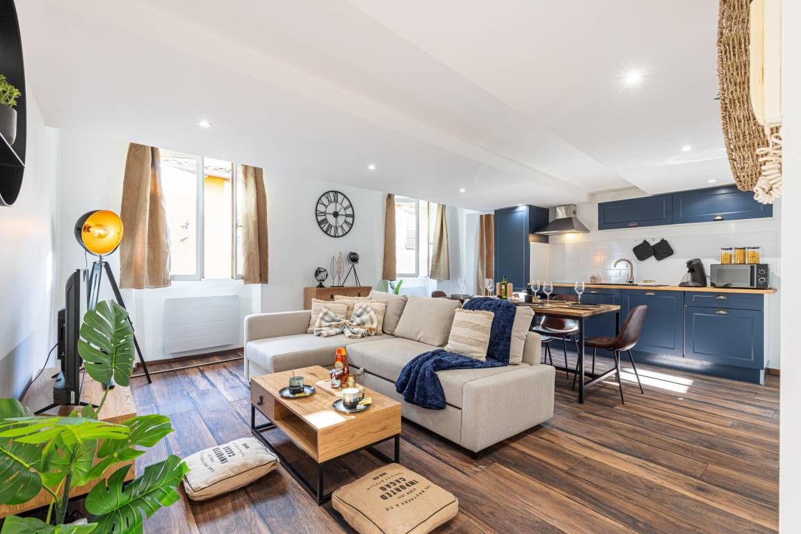 61 M² Appartement ∙ 2 Chambres ∙ 4 Personnes - Opéra de Nice