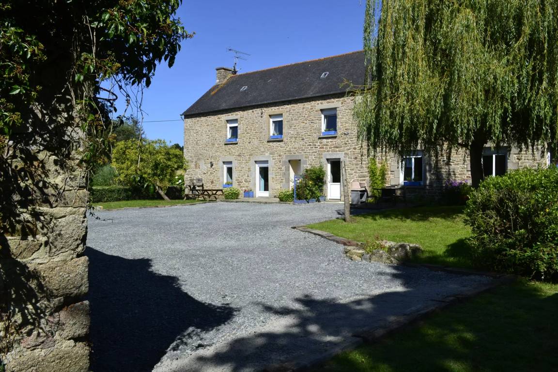 195 M² Maison De Vacances ∙ 5 Chambres ∙ 8 Personnes - Yffiniac