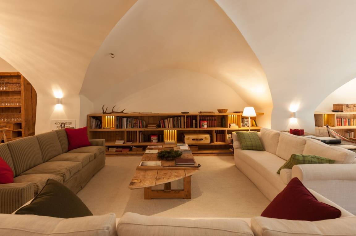 384 M² Apartment ∙ 6 Bedrooms ∙ 11 Guests - Bever