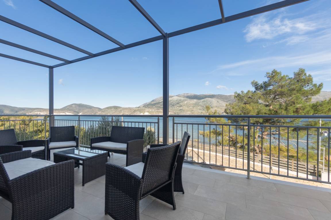 120 M² Apartment ∙ 4 Bedrooms ∙ 8 Guests - Cephalonia