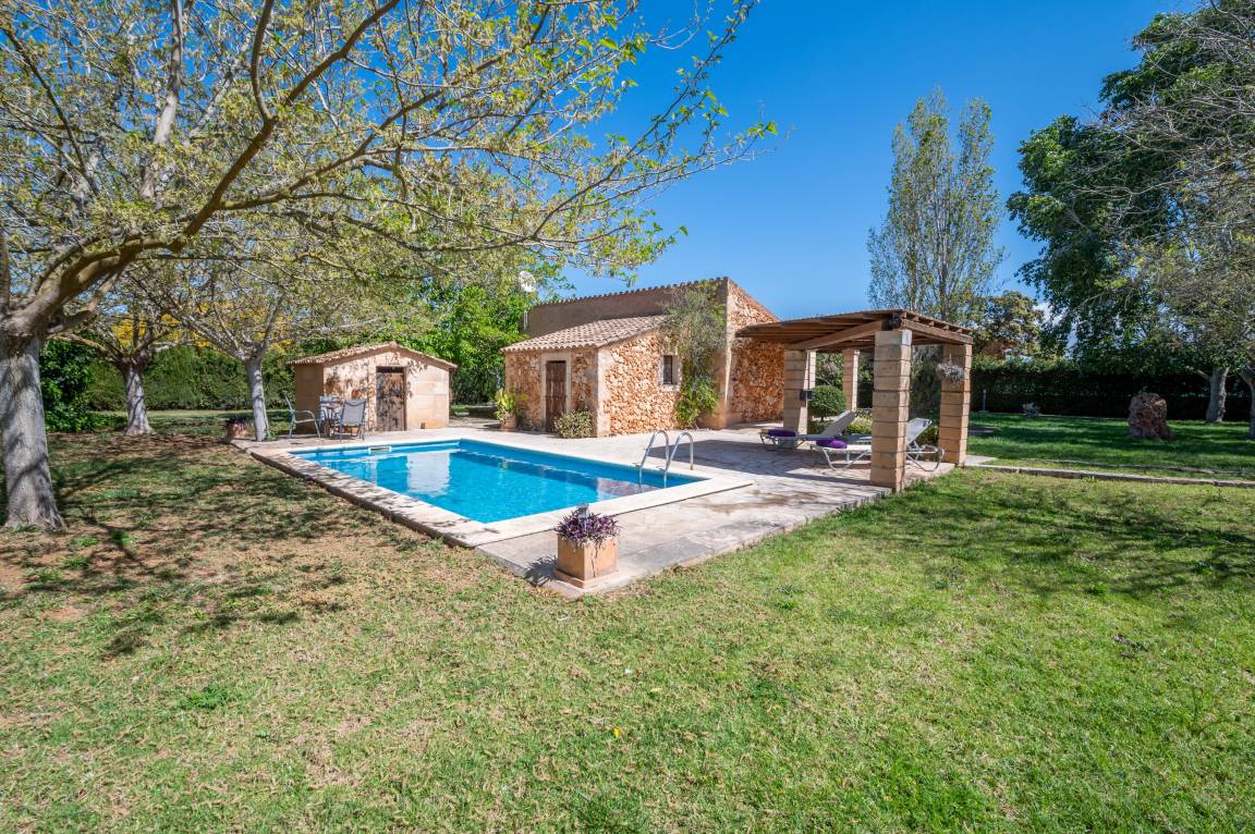 90 M² House ∙ 2 Bedrooms ∙ 4 Guests - Algaida