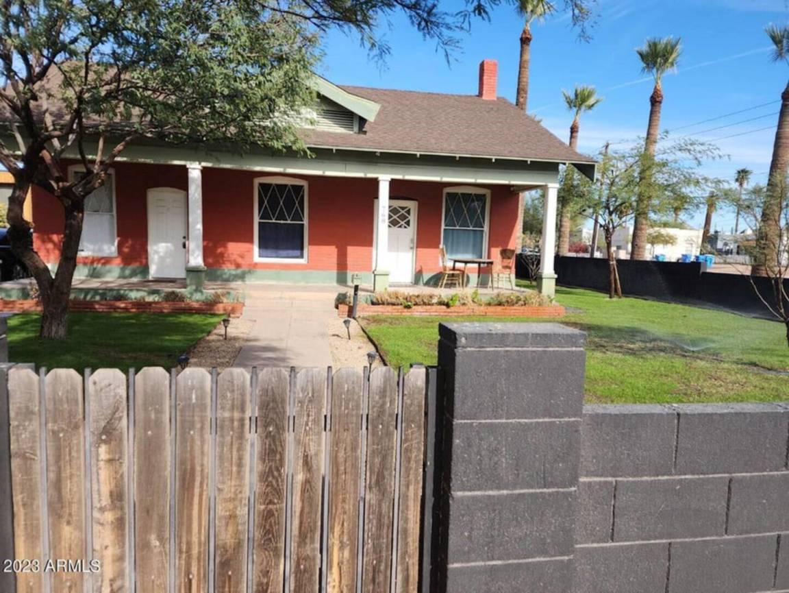 128 M² House ∙ 2 Bedrooms ∙ 4 Guests - Phoenix, AZ