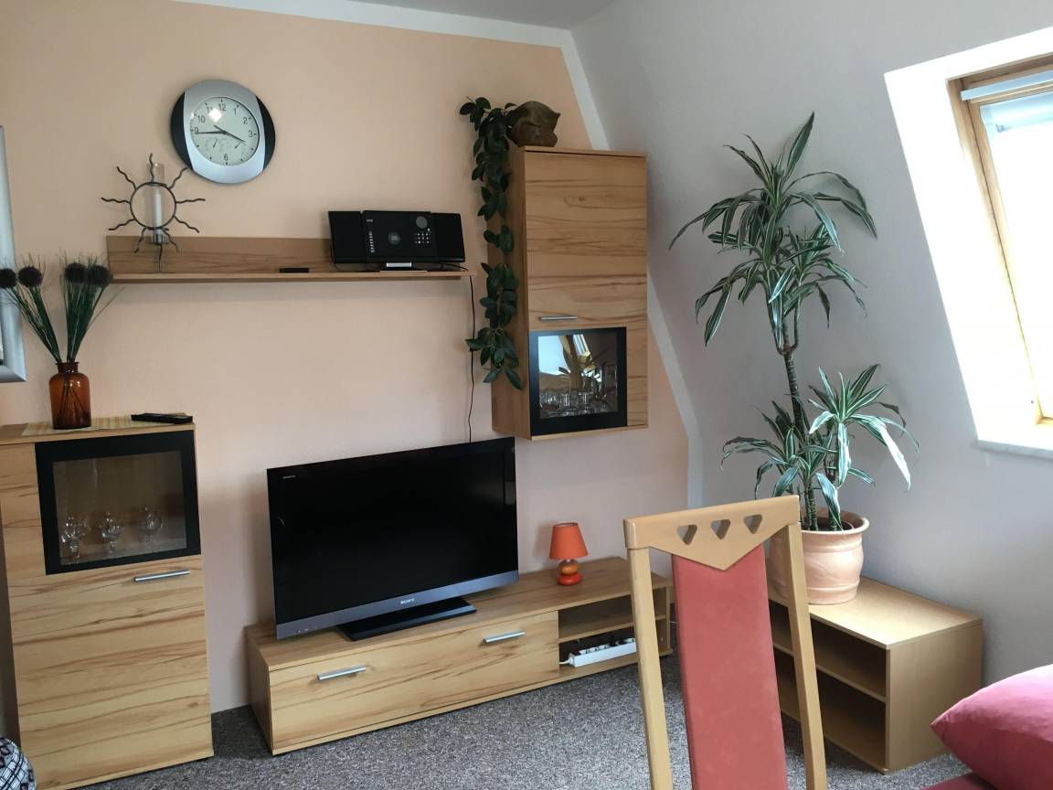 45 M² Ferienwohnung ∙ 1 Schlafzimmer ∙ 4 Gäste - Radebeul
