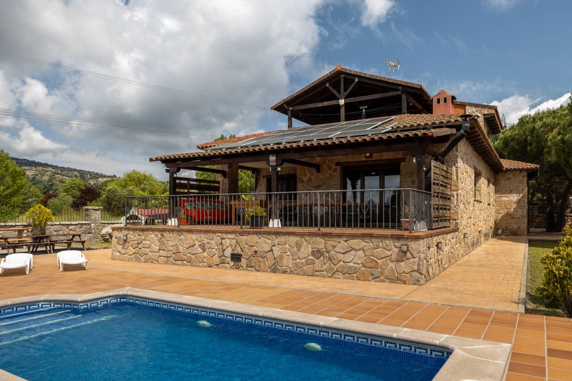 300 M² Casa ∙ 3 Habitaciones ∙ 12 Huéspedes - Torrelaguna