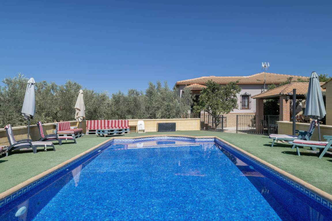 150 M² Apartamento ∙ 3 Habitaciones ∙ 11 Huéspedes - Setenil de las Bodegas